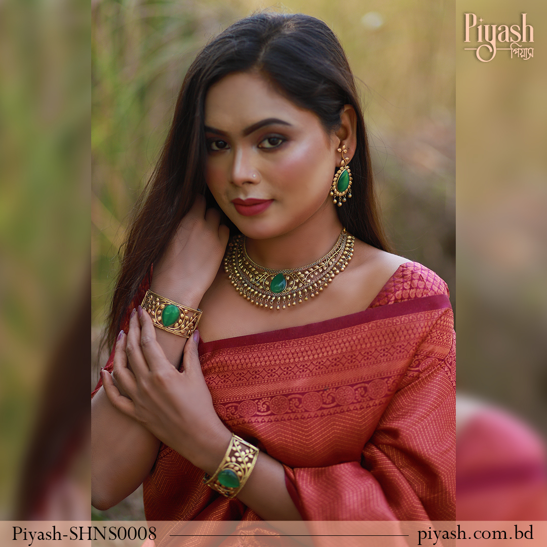 Emerald Elegance Gold Necklace Set – Piyash – পিয়াস